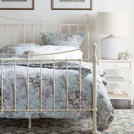 Bed Frames: King Beds, Queen-Size Beds & More | Ethan Allen Canada ...